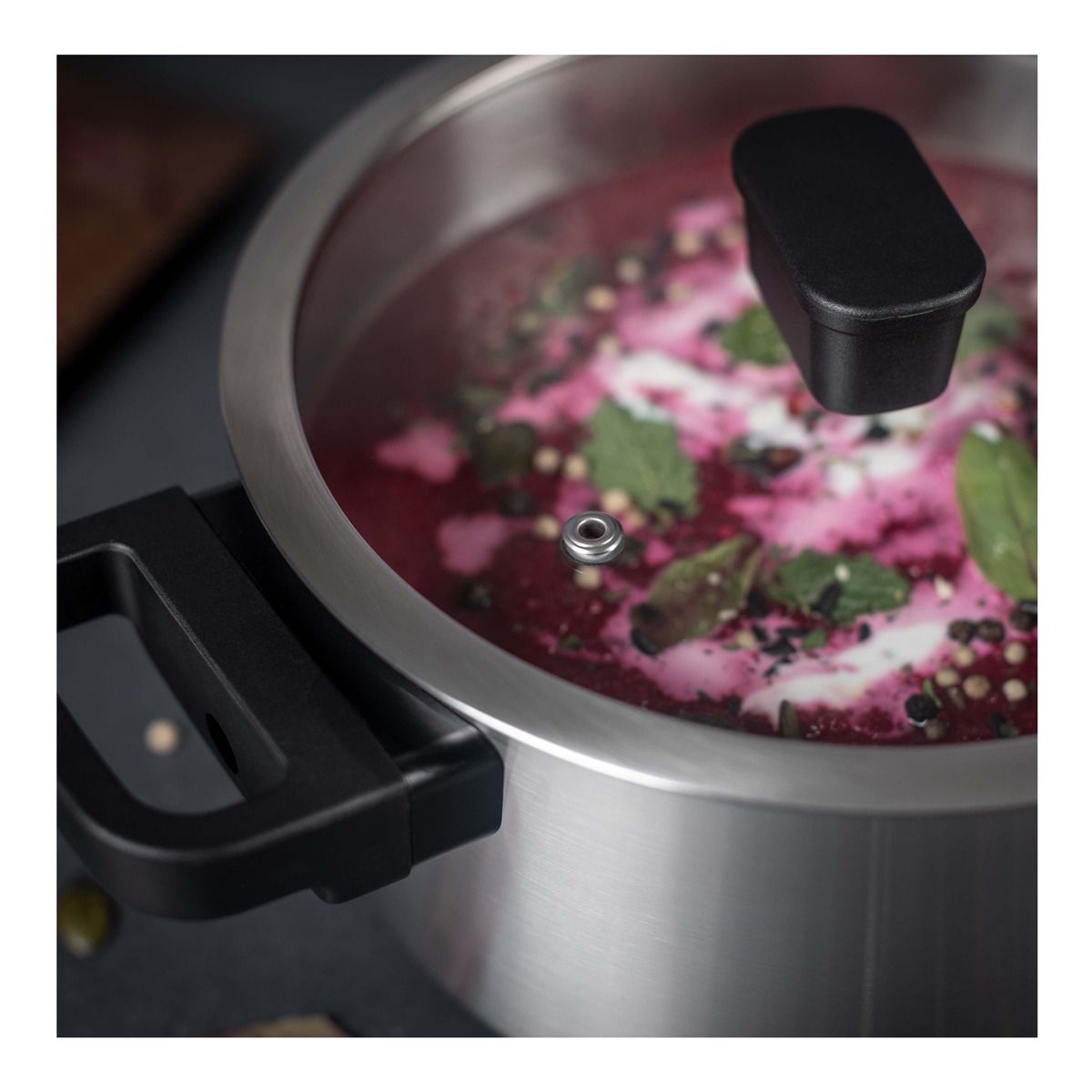 Kuhn Rikon Locarno Kochtopf 6 Liter, Ø 24 cm – Zemp AG Eisenwaren und Haushalt, Wolhusen